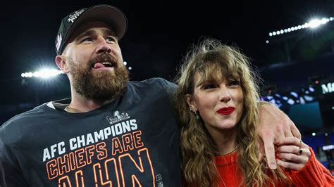 Taylor Swifts Boyfriends The Lover Look Back Entertainment Tonight