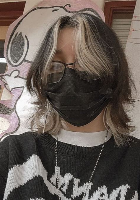 Blonde Highlights In Hair Black Hair Blonde Streak Black Hair With