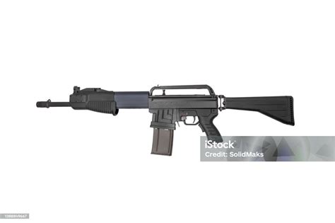현대 반자동 샷건 스포츠와 사냥을위한 무기 경찰 군대 및 특수 부대의 무장 흰색 배경에서 격리합니다 0명에 대한 스톡 사진 및 기타 이미지 Istock
