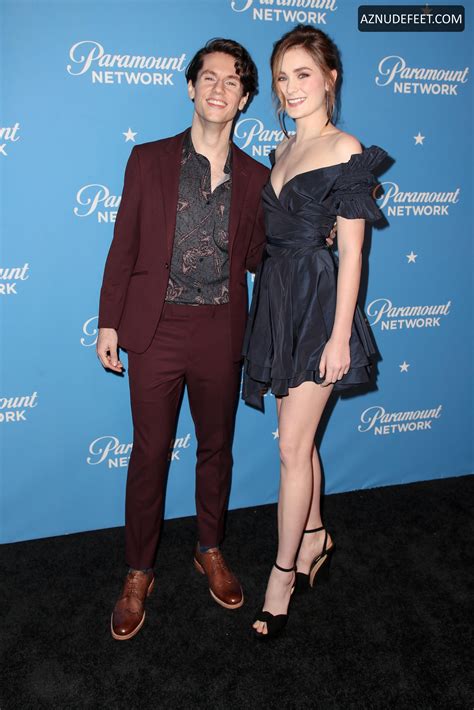 Grace Victoria Cox Feet Aznudefeet