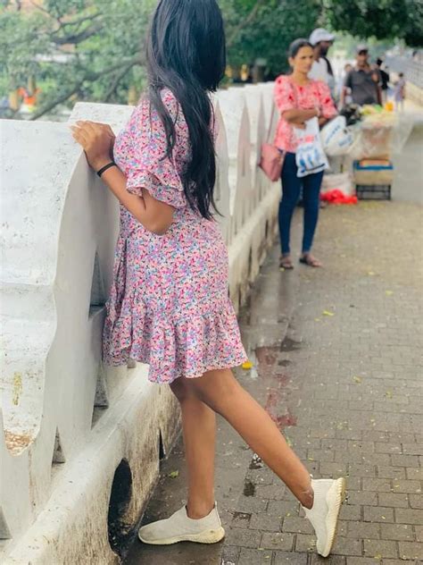 ලස්සන කෙල්ලෝ Lassana Kello