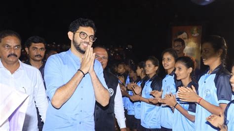 मैदान कौंनसा भी हो साथ में खेलना है और साथ जितना है आदित्य ठाकरे असं का म्हणाले Marathi