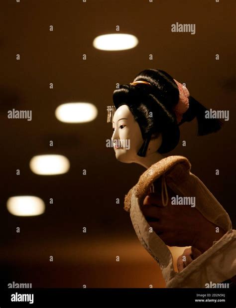 Bunraku Puppet Theatre Hi Res Stock Photography And Images Alamy