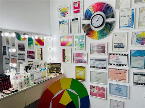 Ваш інтерєр шпалери штори домашній текстиль Головним та невідємним атрибутом який