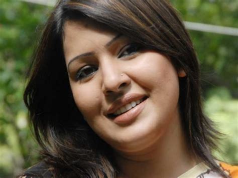 Bangladeshi Model Tinni Picture And Biography