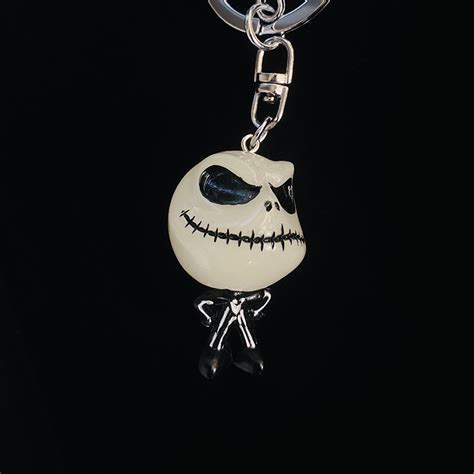 0619ever骷髅个性创意夜光搞怪汽车钥匙扣男圣诞树脂公仔包包挂件 虎窝淘