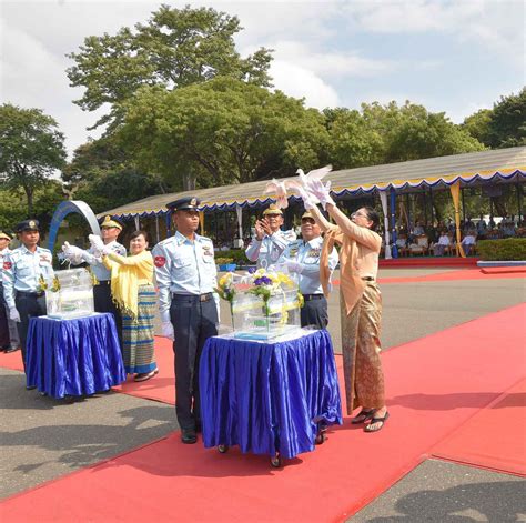 နိုင်ငံတော်စီမံအုပ်ချုပ်ရေးကောင်စီဥက္ကဋ္ဌ တပ်မတော်ကာကွယ်ရေးဦးစီးချုပ် ဗိုလ်ချုပ်မှူးကြီး မင