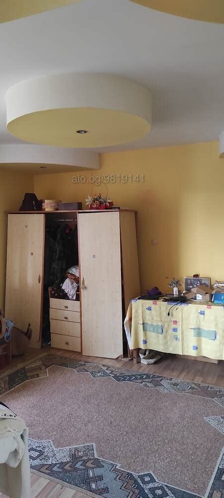 Къща в с Богомилово Едноетажна къща 70 кв м РЗП 1600 кв м двор Къщи Вили Богомилово