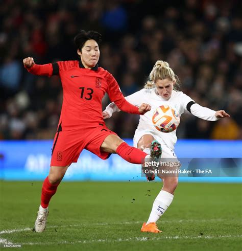 Laura Coombs Of England Controls The Ball During The Arnold Clark Cup
