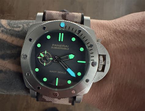 Discover Panerais Pam1518 Luminor Submersible Watch With A Unique