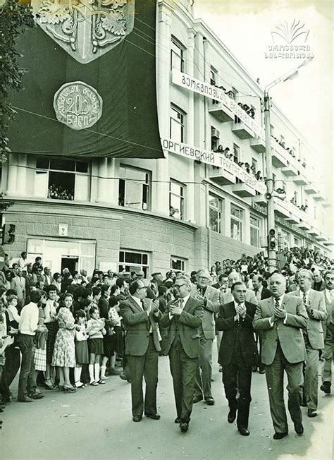 სამარადჟამო ერთობის აღსანიშნავად კვირის პალიტრა