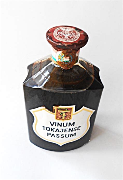 Vinum Tokajense Passum Anno 1972 Tokaji 5 Puttonyos Aszú
