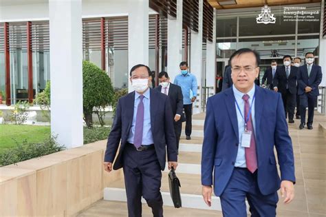 ប្រមុខការទូតកម្ពុជា ចេញទៅឥណ្ឌូនេស៉ី ដើម្បីដឹកនាំកិច្ចប្រជុំពិសេស របស់រដ្ឋមន្រ្តីការបរទេសអាស៊ាន