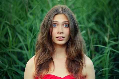 Model Hd Blue Eyes Brunette Hd Wallpaper Rare Gallery