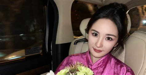 杨幂自曝和父母的相处方式惹人羡，做演员是爸妈与人炫耀的资本腾讯新闻