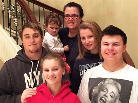 Rosie Odonnell Bambini 2024 Rosie Odonnell Details Medical Crisis