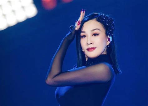 “bom Sex Gốc Việt” Tiết Lộ Bí Kíp Giữ Dáng “bốc Lửa” ở Tuổi 50 Báo Tri Thức Và Cuộc Sống Tin