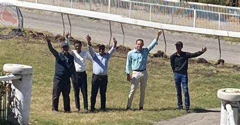 Le Xournal Champ De Mars Exclusivité Au Mauritius Turf Club Santosh Gujadhur Bientôt à La Barre