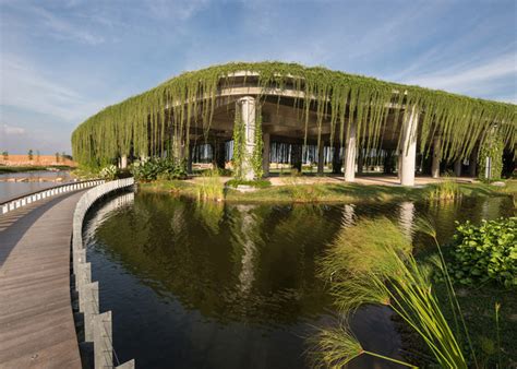 Green Canopy By Garis Architects Spans A Community Centre