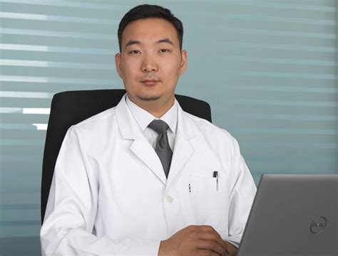 Эмч Б Бат Эрдэнэ Жижигхэн зовуурь илрэхэд өвчин намдаагчийг жоргүйгээр тогтмол хэрэглэх нь