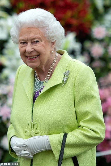 Duchess Of Cambridge Is Radiant In Erdem Frock At Chelsea Flower Show Artofit