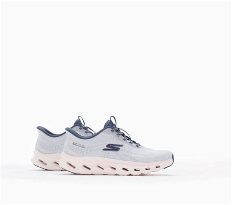 Sofía Vergaras Favorite Skechers Hands Free Slip Ins For Spring 2026