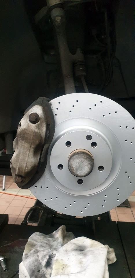 울산벤츠w221 S500 브레이크 이상 마모로 브레이크디스크패드프런트브레이크오일디프 및 벤츠x253 Glc220cdi