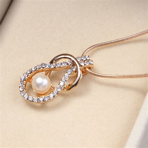 Badubg Комплект бижута със симулирана перла в златен цвят Дамски