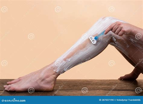 Woman Shaving Legs With Shaver Beauty Woman With Razor Legs Hair