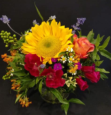 Colour Theory In Floral Design Flowers Talk Tivoli