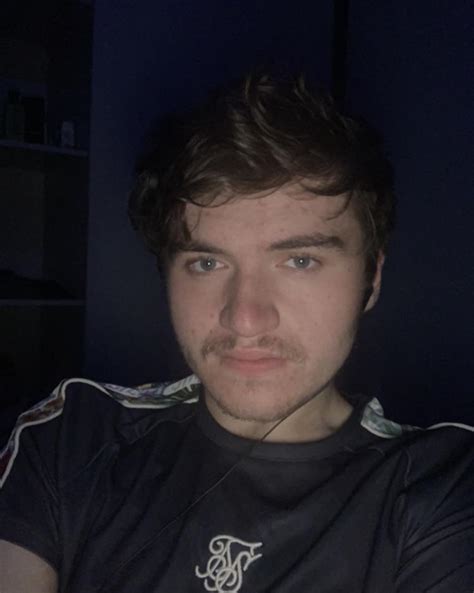 [m19] Am I Ugly Scrolller