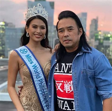 Meet Michelle Dee S Parents Melanie Marquez And Derek Dee