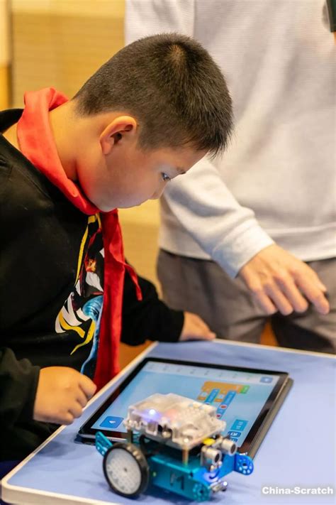 小学 人工智能编程机器人讲座 Scratch少儿编程网