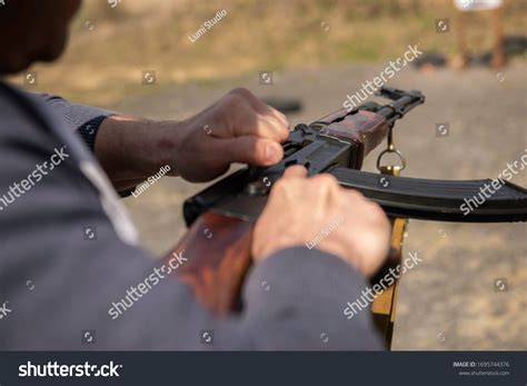 2 507 Ak 47 Shooting Images Stock Photos Vectors Shutterstock