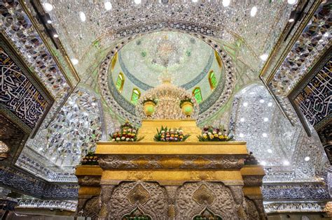 حال و هوای حرم حسینیع در سالروز میلاد بانوی دو عالم فیلم و عکس