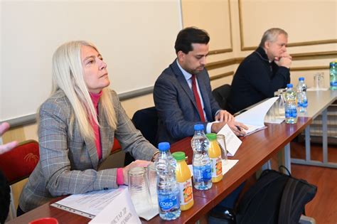 Министарка др Јелена Беговић присуствовала седници Заједнице института Србије