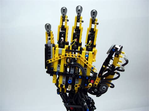 Working Robots Lego Guns Robot Hand Cool Lego Creations Abduction