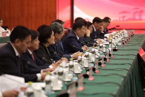 Ерөнхий сайд Л Оюун Эрдэнэ “Чайна энержи“ группийн ТУЗ ийн дарга Лю Гүөюэ нар Гашуунсухайт