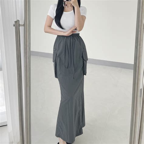 아노락 나일론 밴딩 카고 포켓 절개 뒷트임 롱 스커트 3컬러 에이블리