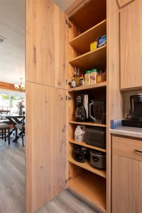 About 1 — Crown Jewel Vacation Rentals