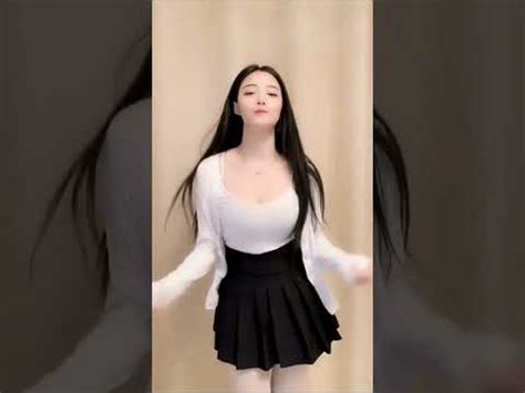 Awek Amoi Tetek Besar Terbaik Goyang Tiktok Bigo Malaysia Viral Feb