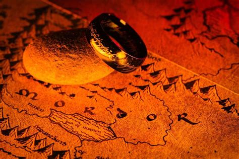 Filmy Podobne Do W Adcy Pier Cieni Lista Produkcji