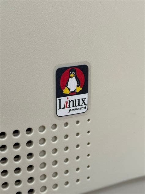 Linux Powered Tux Color Penguin Logo Case Badge Sticker Clear Geekenspiel