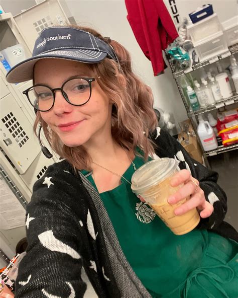 Sarah Akers Sarahhhthemilf • Instagram Photos And Videos