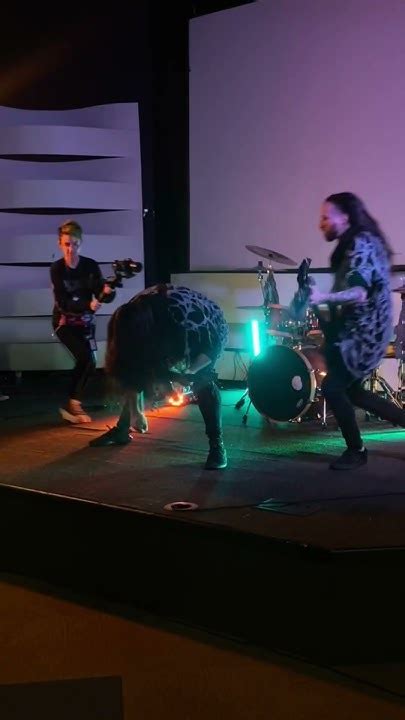 You Know That Move Paramore Did Metal Rockmusic Rockmusic Poppunk