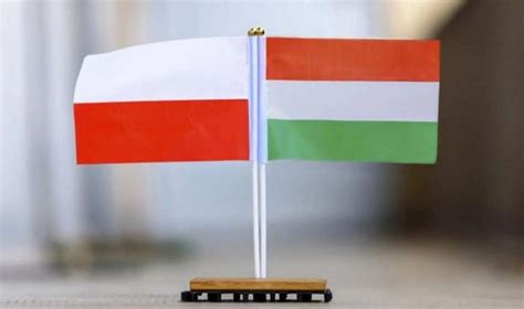 Угорщина та Польща не скасовуватимуть заборону на імпорт української агропродукції Читайте на