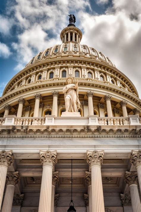 Close Up Of The Us Capitol Building Dome Stock Illustration Illustration Of Neoclassical