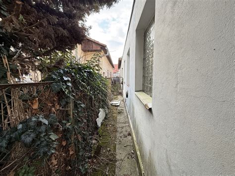 Dom Na Podnikanie Alebo Bývanie V Centre Kysuckého Nového Mesta