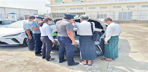 လျှပ်စစ်သုံးမော်တော်ယာဉ်များ ရန်ကုန်ဆိပ်ကမ်းသို့ရောက်ရှိ Myawady