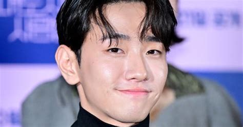 사진 남윤수 매력적인 미소 조선비즈